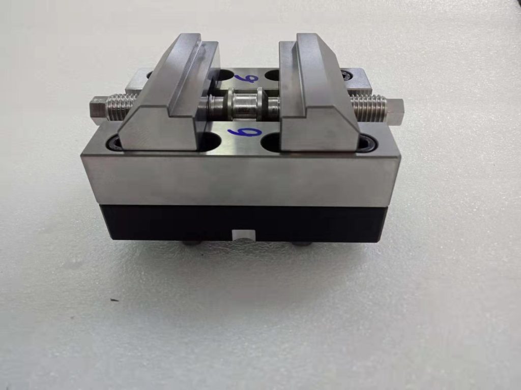 System 3R Compatible Self Centering Vice